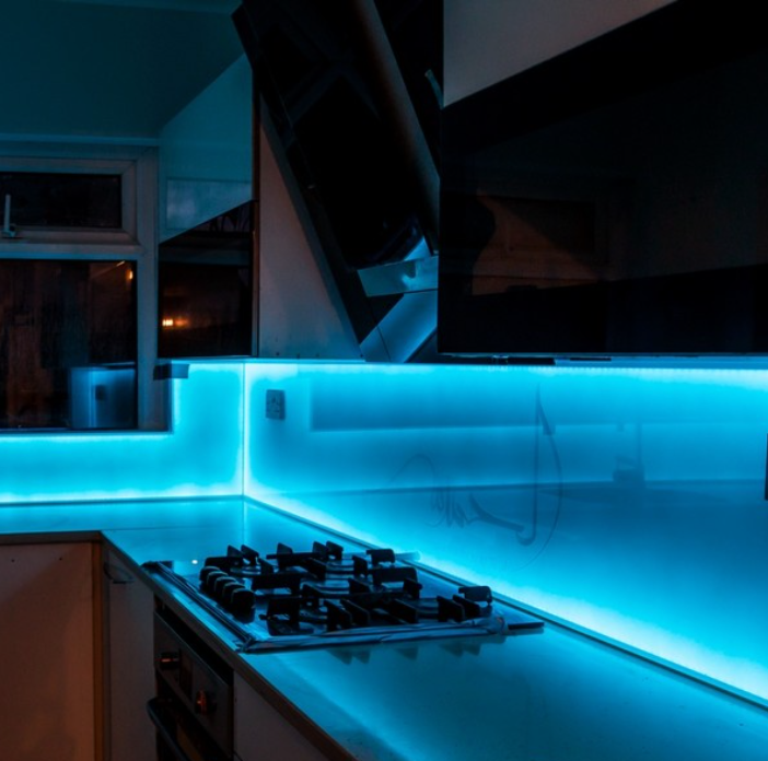 Glass Kitchen Splashbacks – British Glass & Glazing